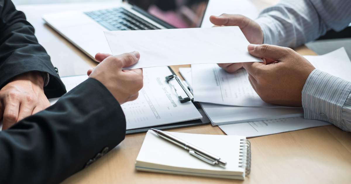 4M変更はどこまで管理する？ISO・IATF・GMPの基準を解説 - MENTENA